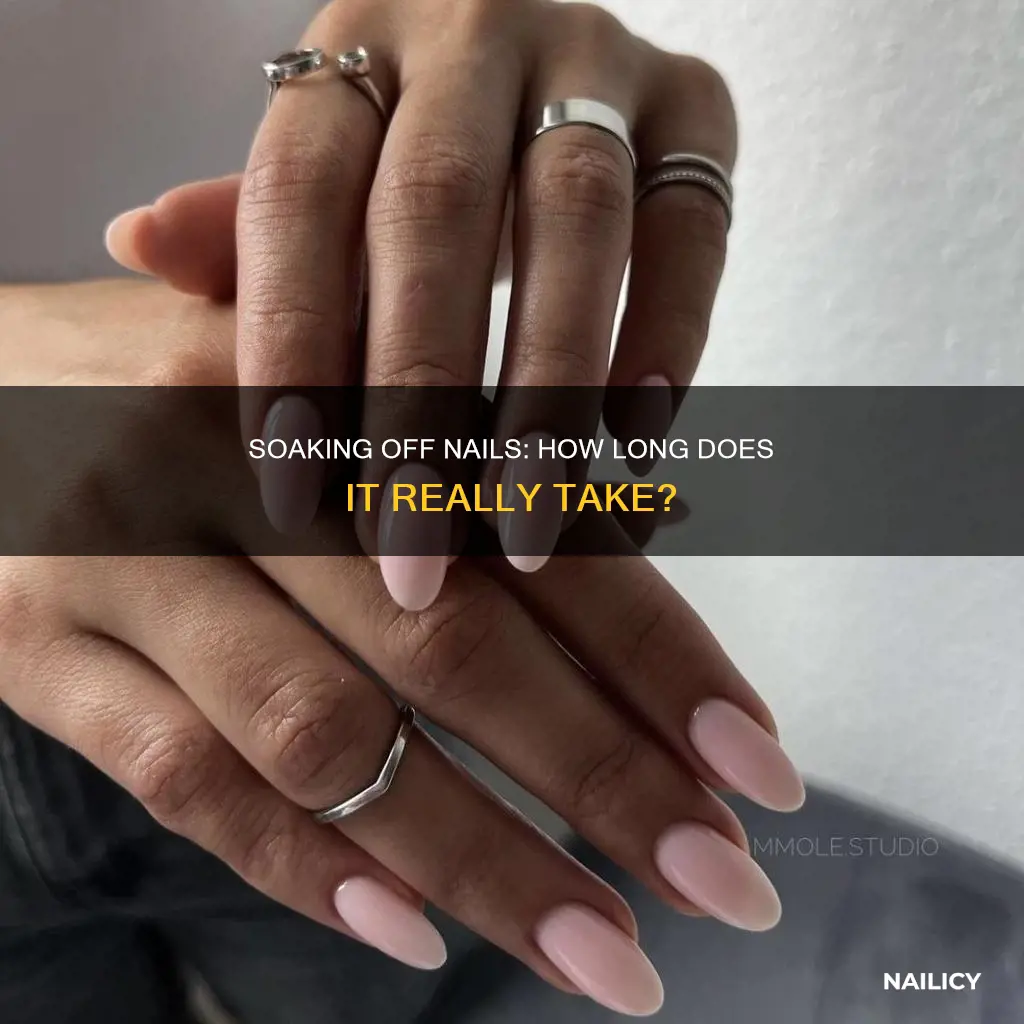Soaking Off Nails: How Long Does It Really Take? | Nailicy