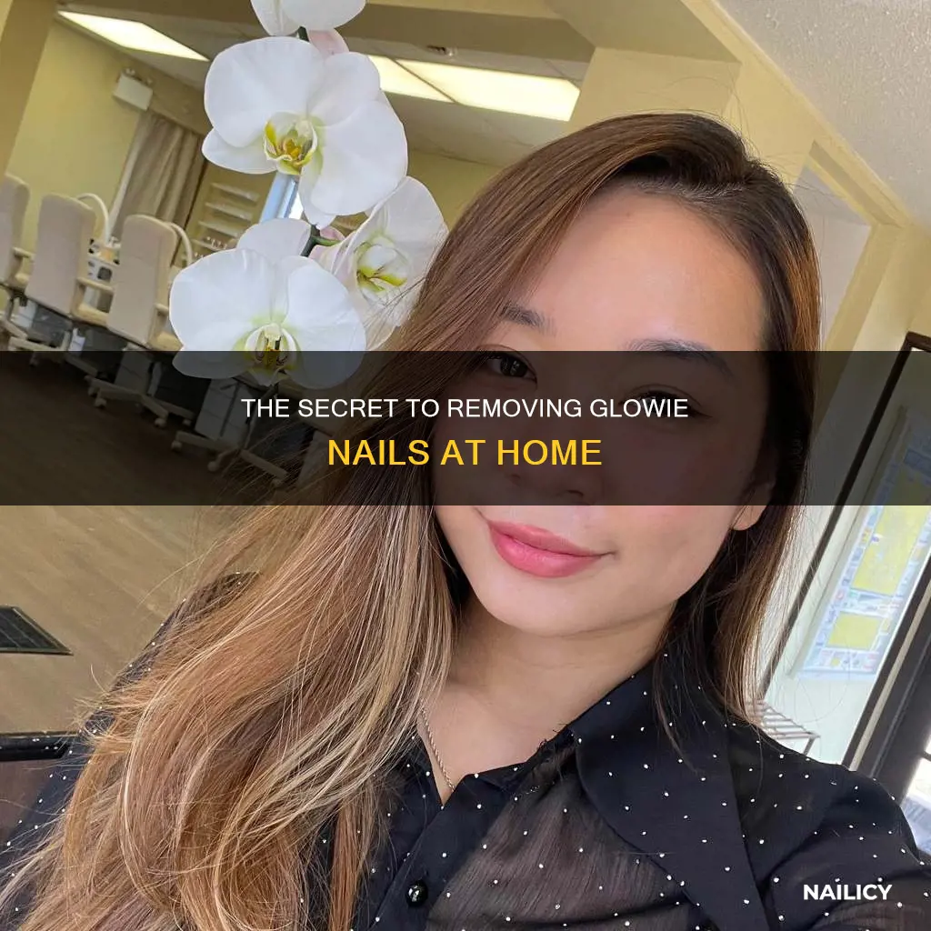 The Secret To Removing Glowie Nails At Home | Nailicy